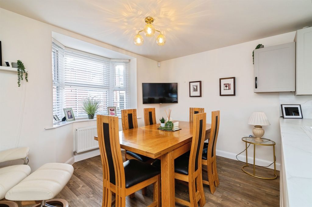 Braithwaite Road, Bingham, Nottingham NG13, 4 bed detached house for ...