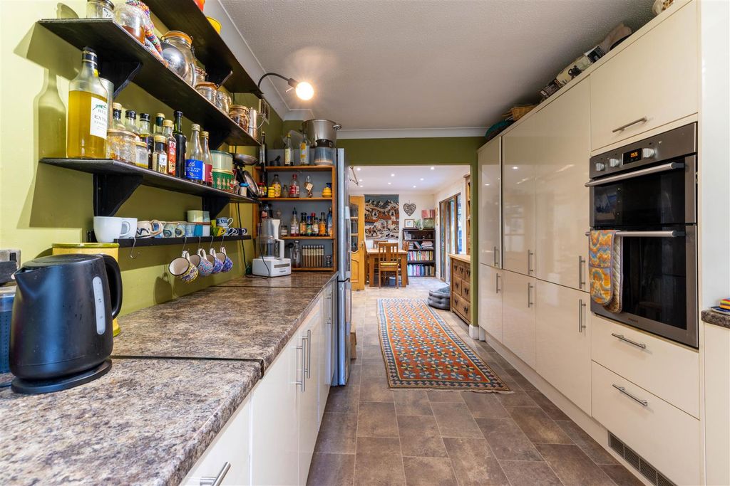 Retinue Row, Methven, Perth PH1, 3 bed property for sale, £309,950 ...