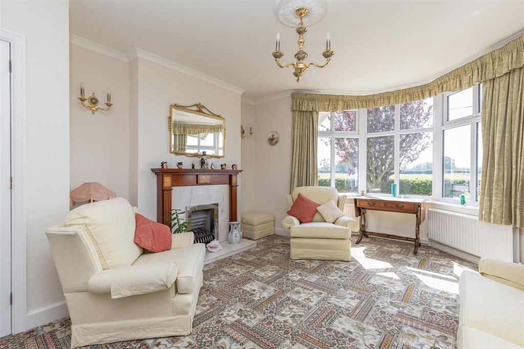 South Avenue, Haslington, Crewe CW1, 2 bed detached bungalow for sale ...
