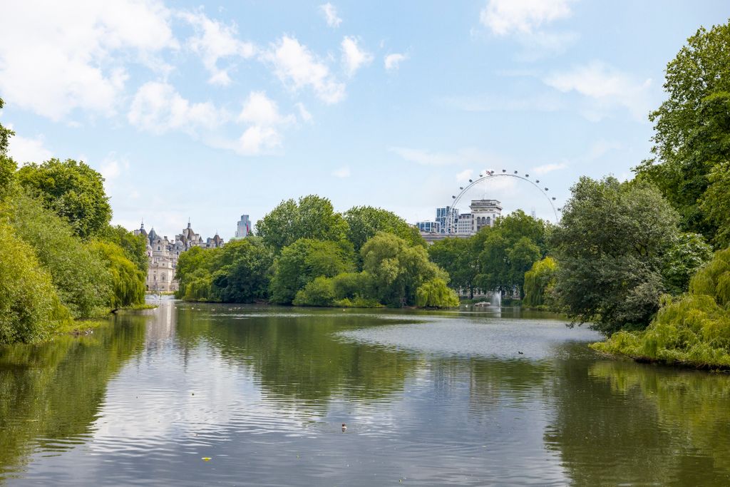 Queen Anne's Gate, St James's Park, London SW1H, St James's Park,, 3 ...