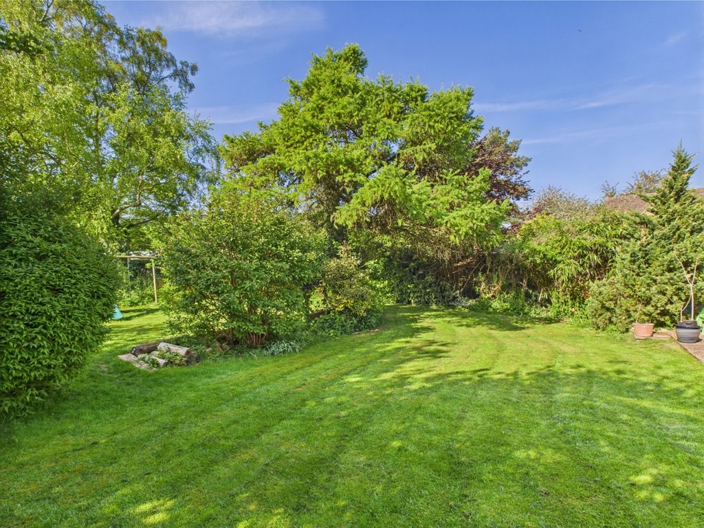 16 Church Lane, Greetham, Oakham LE15, 6 bed detached house for sale, £ ...