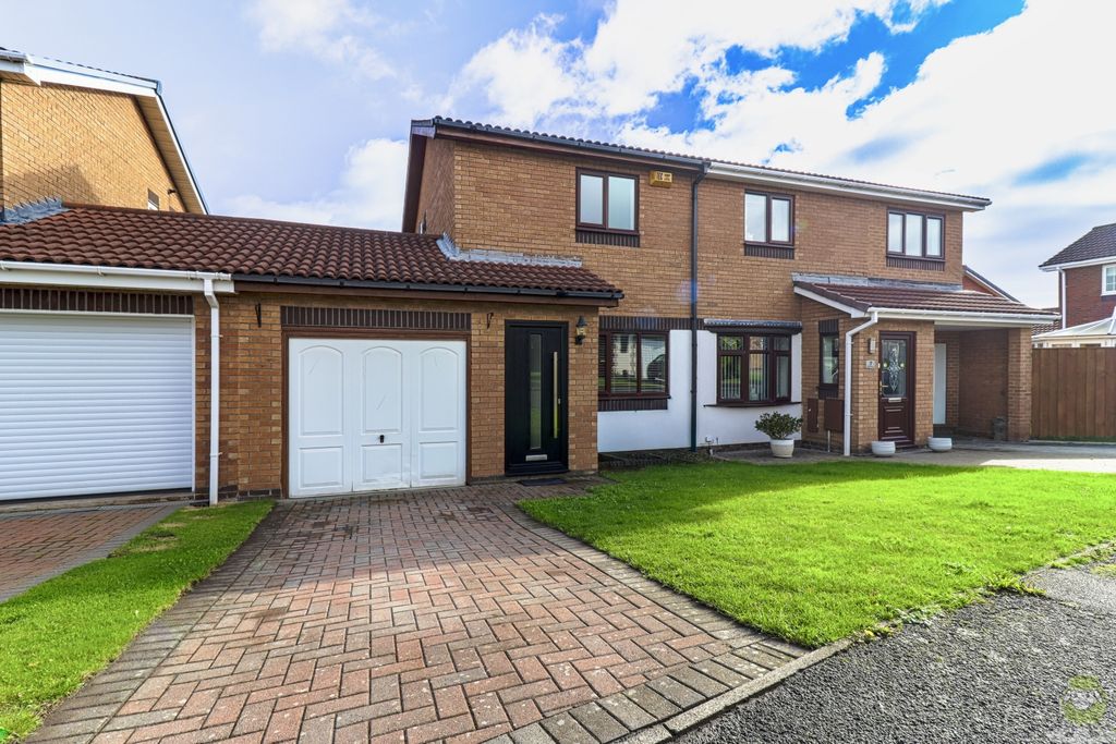 Kingswood Close, Boldon Colliery, Tyne And Wear NE35, 2 bed semi ...