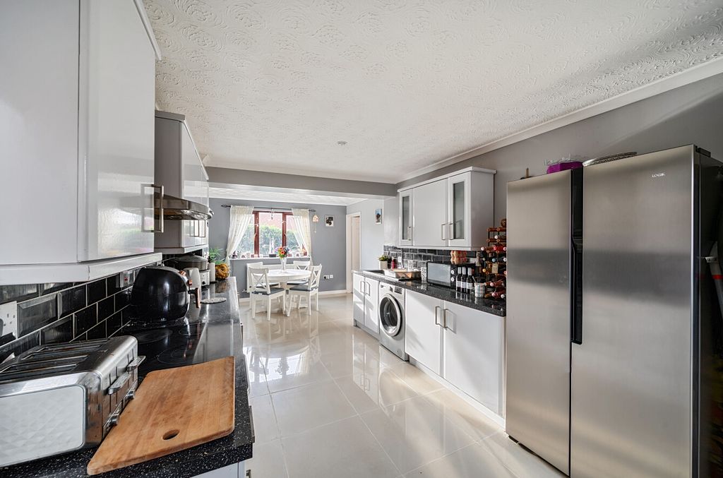 Boundary Close, Kingsdown, Swindon SN2, 4 bed detached house for sale ...