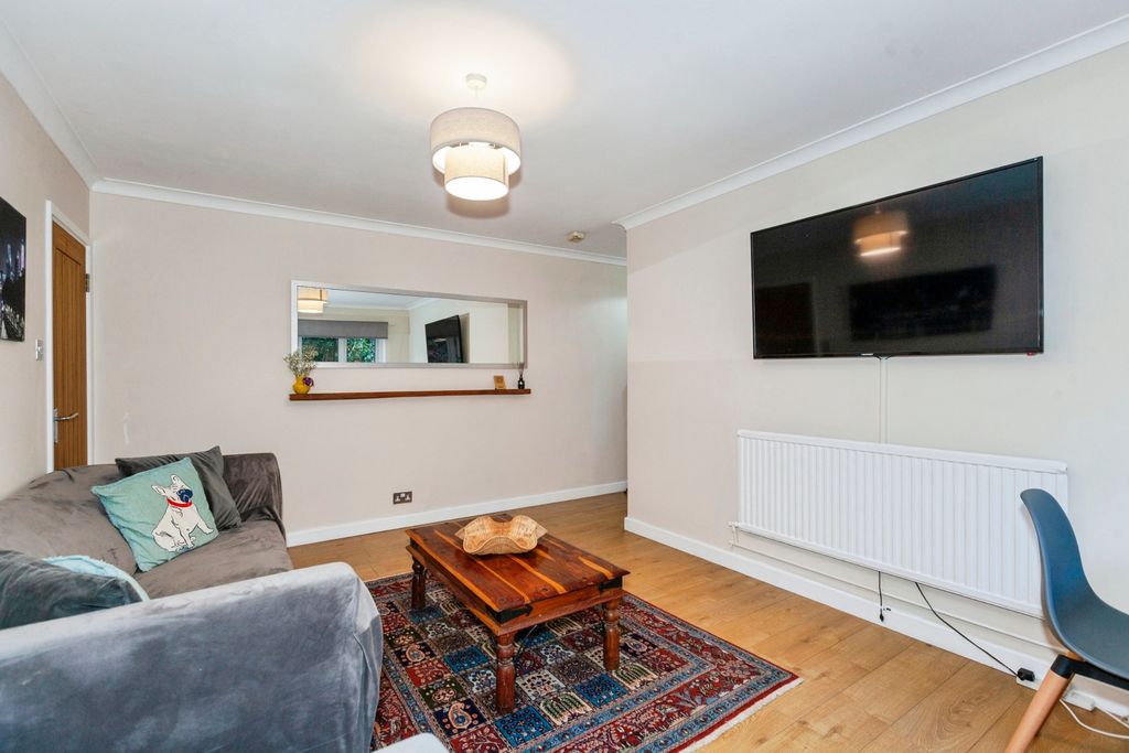 Sussex Place, Slough SL1, 1 bed flat for sale, £250,000 | PrimeLocation