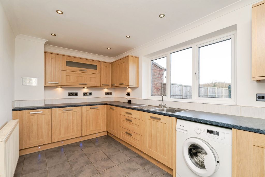 Cherry Tree Road, Plumstead, Norwich NR11, 3 bed semi-detached house ...