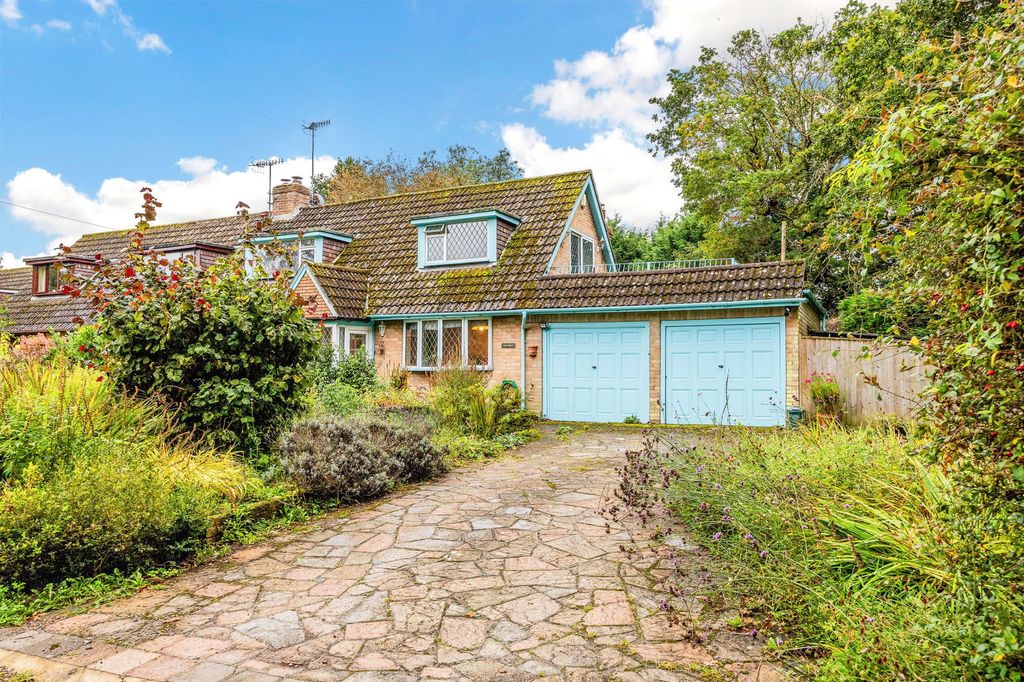 Lingfield Common Road, Lingfield RH7, 3 bed semi-detached house for ...