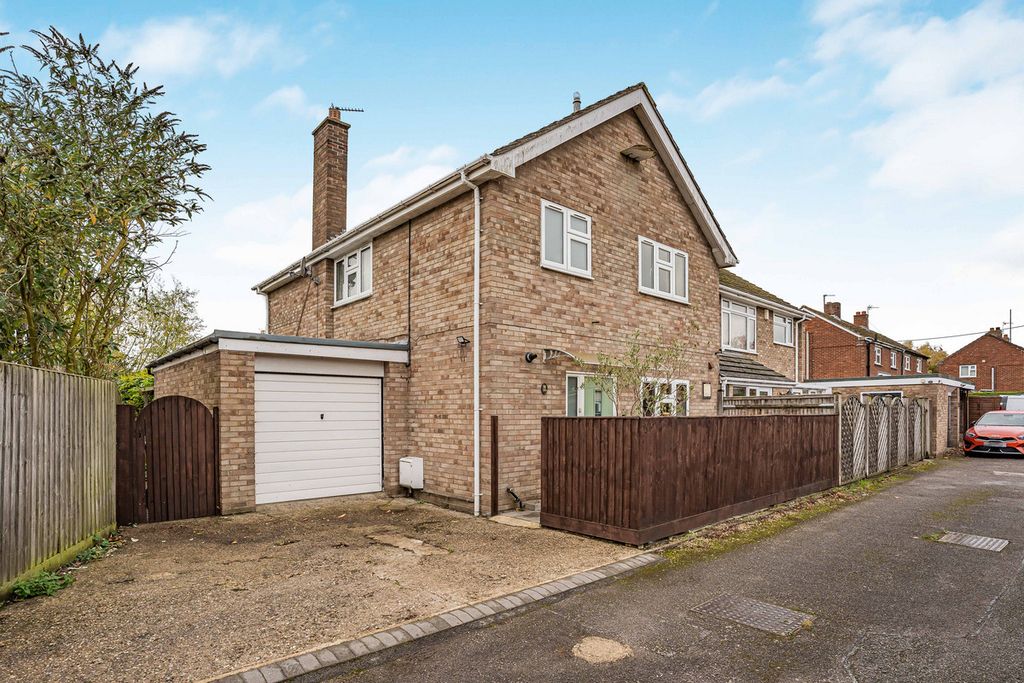 High Street, Chalgrove OX44, 3 bed semi-detached house for sale, £ ...