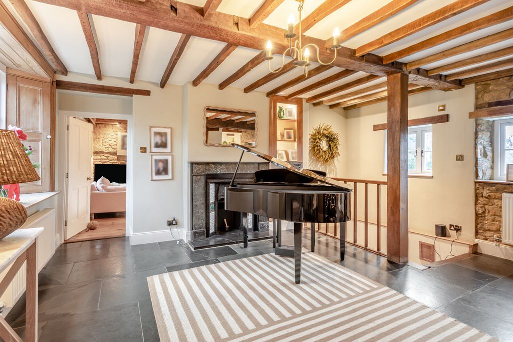 Main Street, Loddington Kettering, Northamptonshire NN14, 8 bed ...