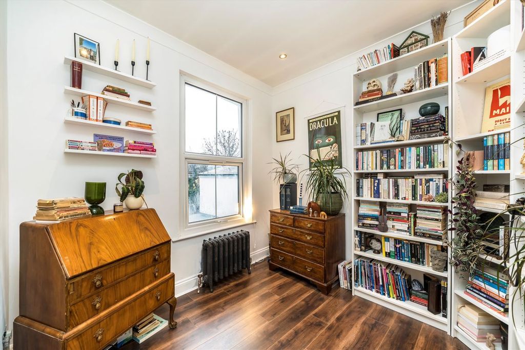 Nunhead Grove, Peckham SE15, 2 bed flat for sale, £475,000 | PrimeLocation