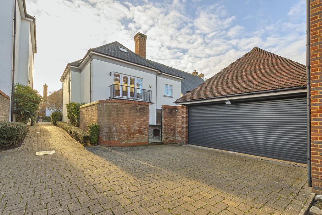 Braeburn Way, Kings Hill ME19, 5 bed detached house for sale, £800,000 ...