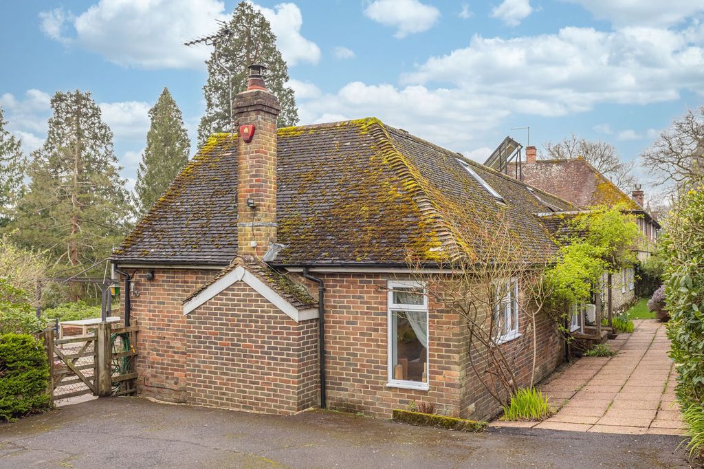 Wall Hill Road, Ashurst Wood RH19, 5 bed detached house for sale ...