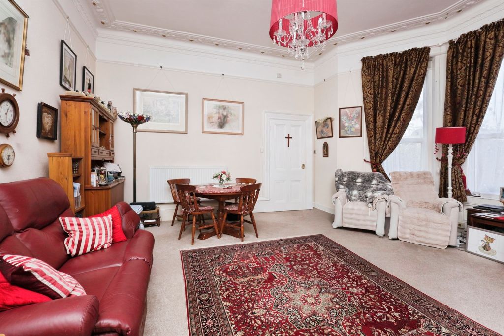 Spencer Road, Eastbourne BN21, 2 bed flat for sale, £275,000 ...