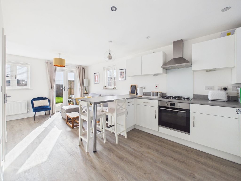 Pontefract Avenue, Towcester NN12, 2 bed semi-detached house for sale ...