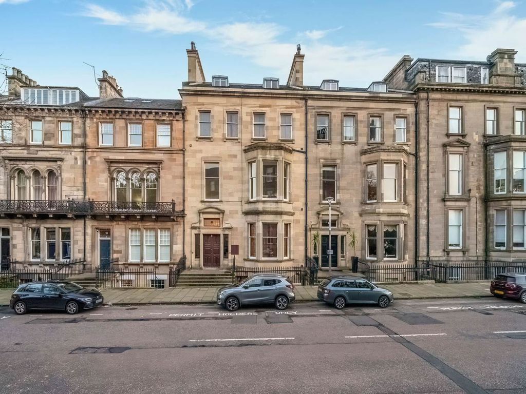 Rothesay Place, West End, Edinburgh EH3, 2 bed flat to rent, £1,850 pcm ...