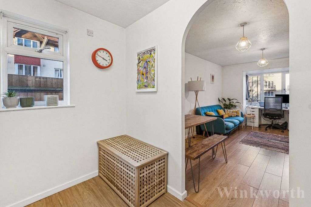 Sterling Gardens, London SE14, 1 bed flat for sale, £260,000 ...