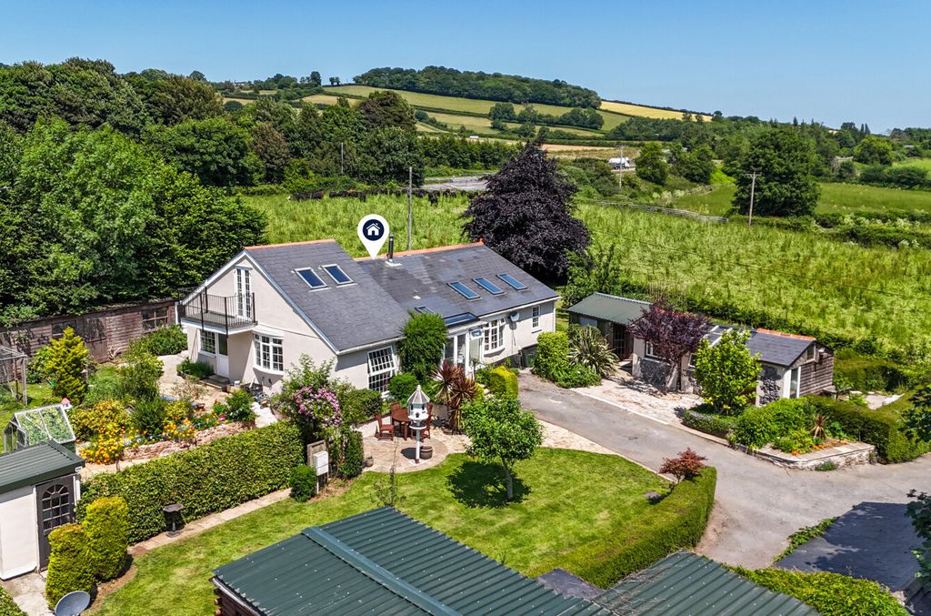 Caton, Ashburton, Newton Abbot, Devon TQ13, 3 bed bungalow for sale, £ ...