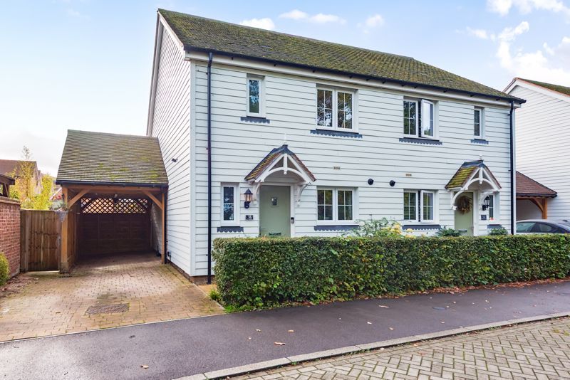 Flagstone Crescent, Vyne Park, Chineham RG24, 2 bed property for sale ...