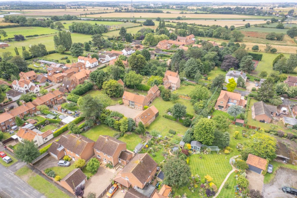 Walnut Grove, Front Street, South Clifton, Newark NG23, 6 bed barn ...