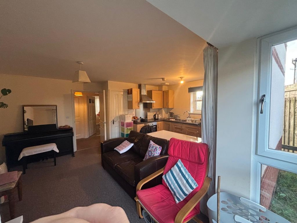 Highridge Green, Bishopsworth, Bristol BS13, 2 bed flat to rent, £1,200 ...