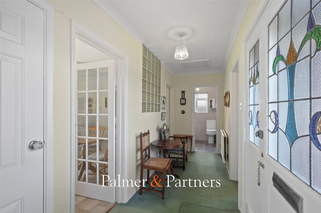 Gilwell Park Close, Prettygate, Colchester, Essex CO3, 3 bed bungalow ...