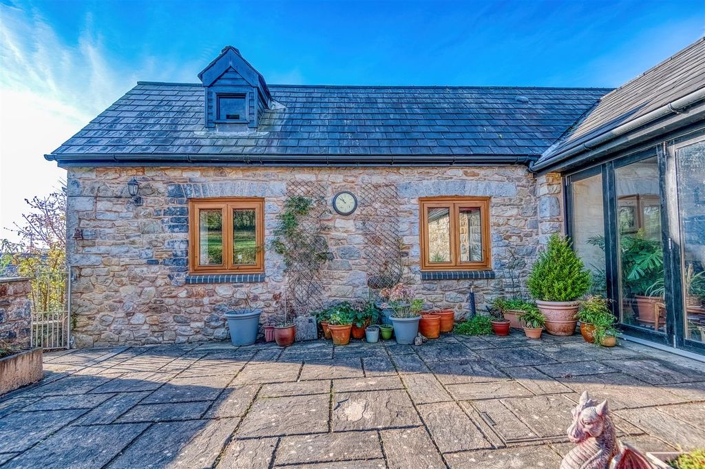 Ffairfach, Llandeilo SA19, 9 bed detached house for sale, £900,000 ...