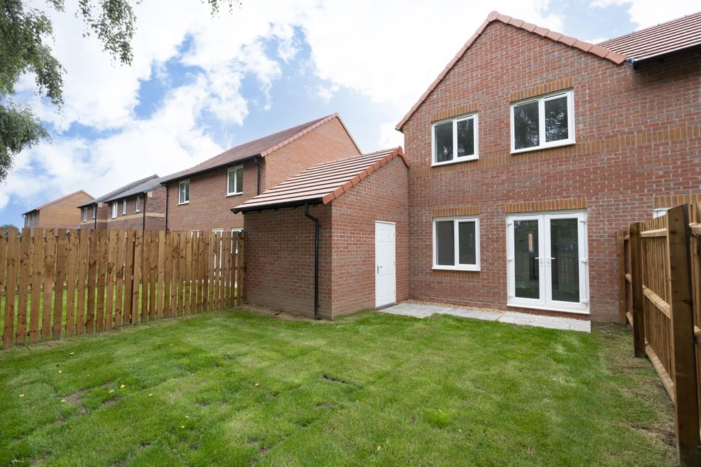 Tyrone, Harriers Croft, Sutterton, Lincolnshire PE20, 3 bed semi ...
