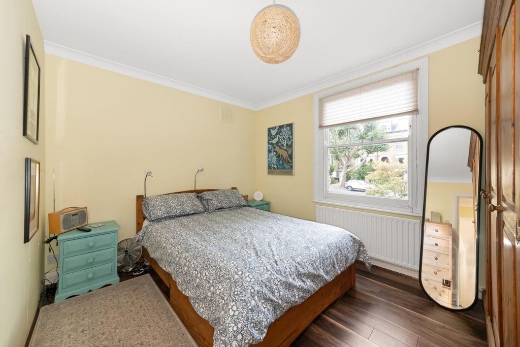 Wickham Road, Brockley, London SE4, 2 bed flat for sale, £450,000 ...