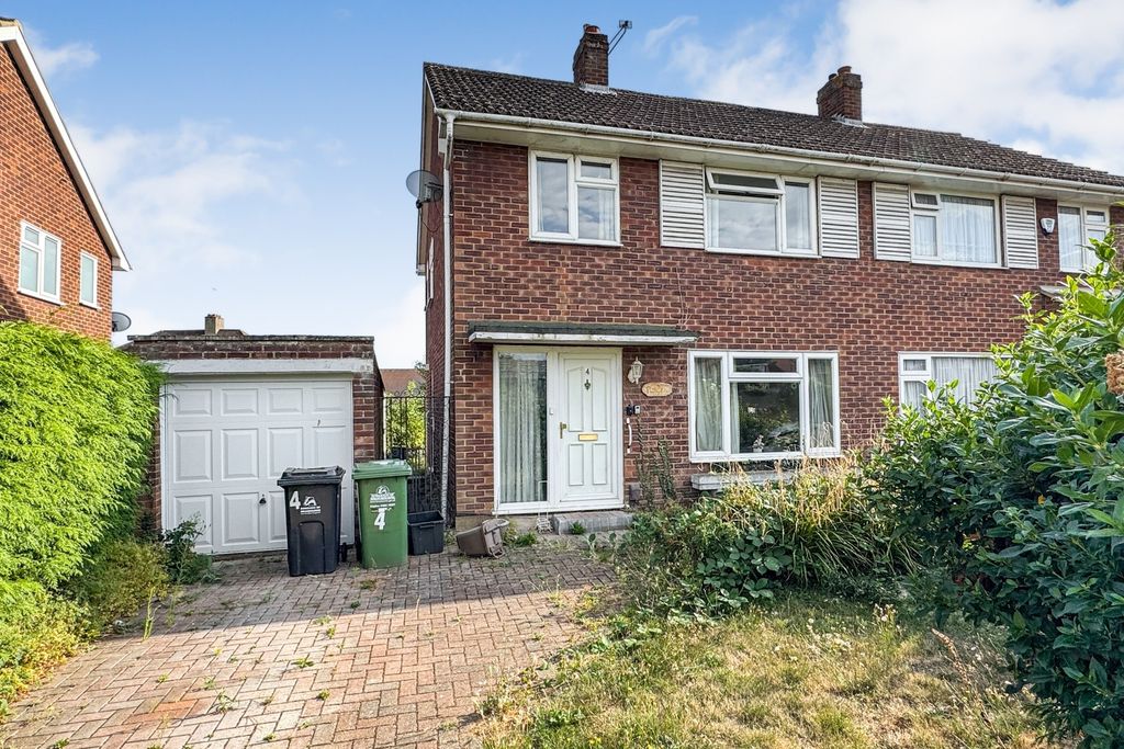 Field Way, Hoddesdon EN11, 3 bed semi-detached house for sale, £320,000 ...
