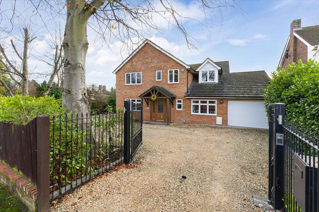Simons Walk, Englefield Green, Egham, Surrey TW20, 5 bed detached house ...