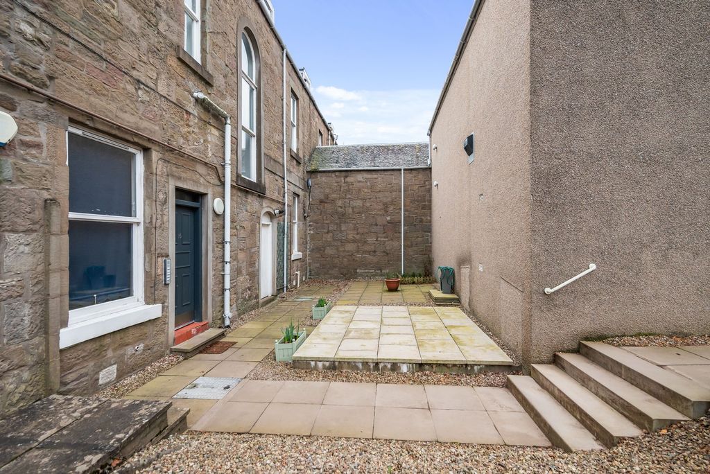 16d Shaftesbury Place, Dundee DD2, 3 bed flat for sale, £215,000 ...