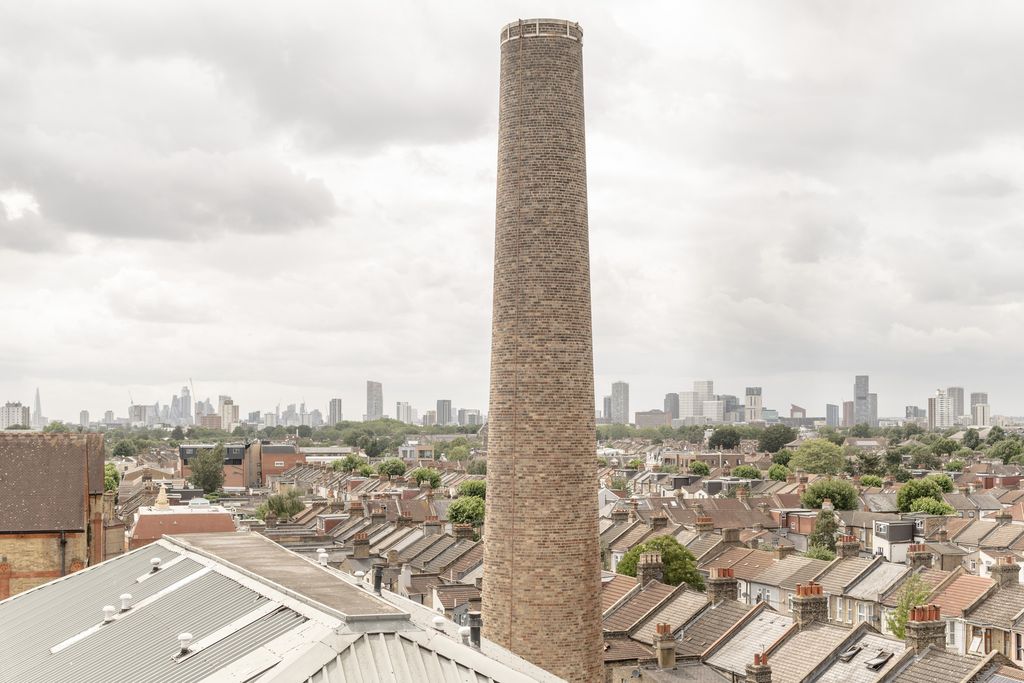 Bridgepoint Lofts, Shaftesbury Road, London E7, 1 bed flat for sale, £ ...