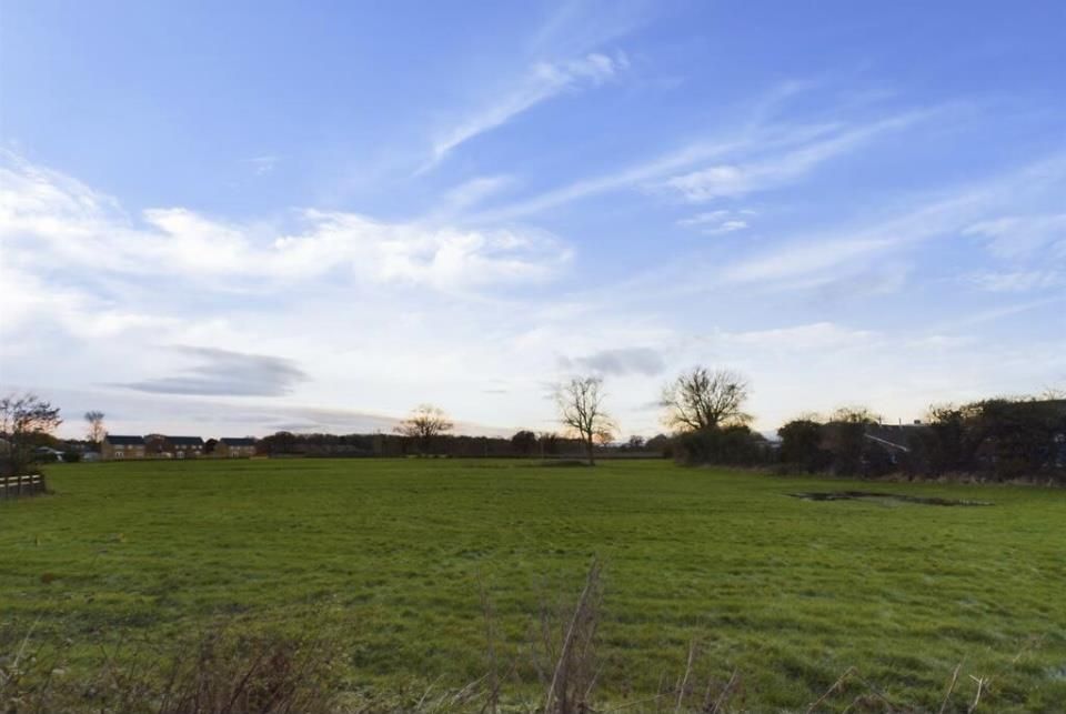 Lane End, Penley, Wrexham LL13, 3 bed detached bungalow for sale, £ ...