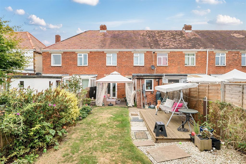 Dunkeld Road, Elson, Gosport PO12, 3 bed terraced house for sale ...