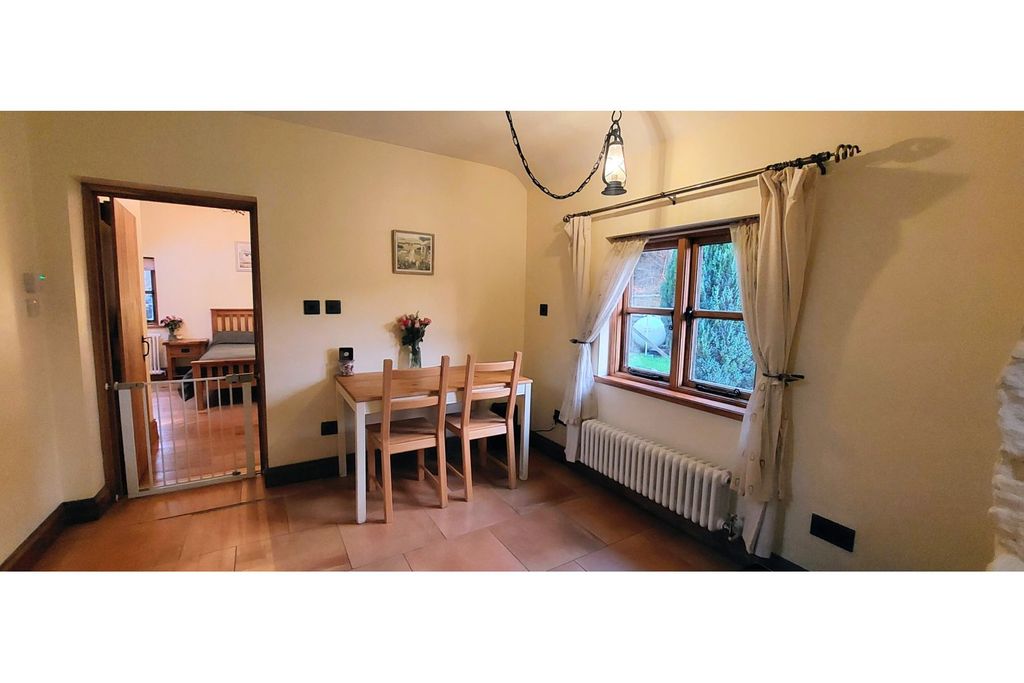 Nant Bwlch Yr Haiarn, Trefriw LL27, 2 bed cottage for sale, £350,000 ...