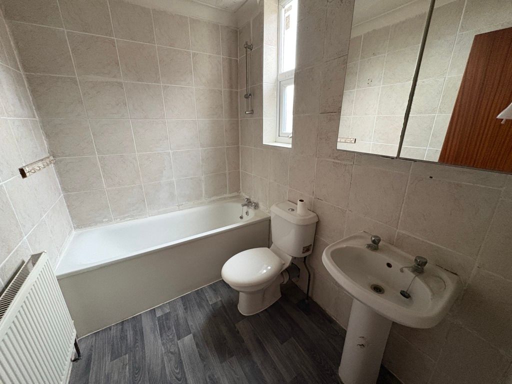 2A Peveril Road, Sholing, Southampton, Hampshire SO19, Retail premises ...