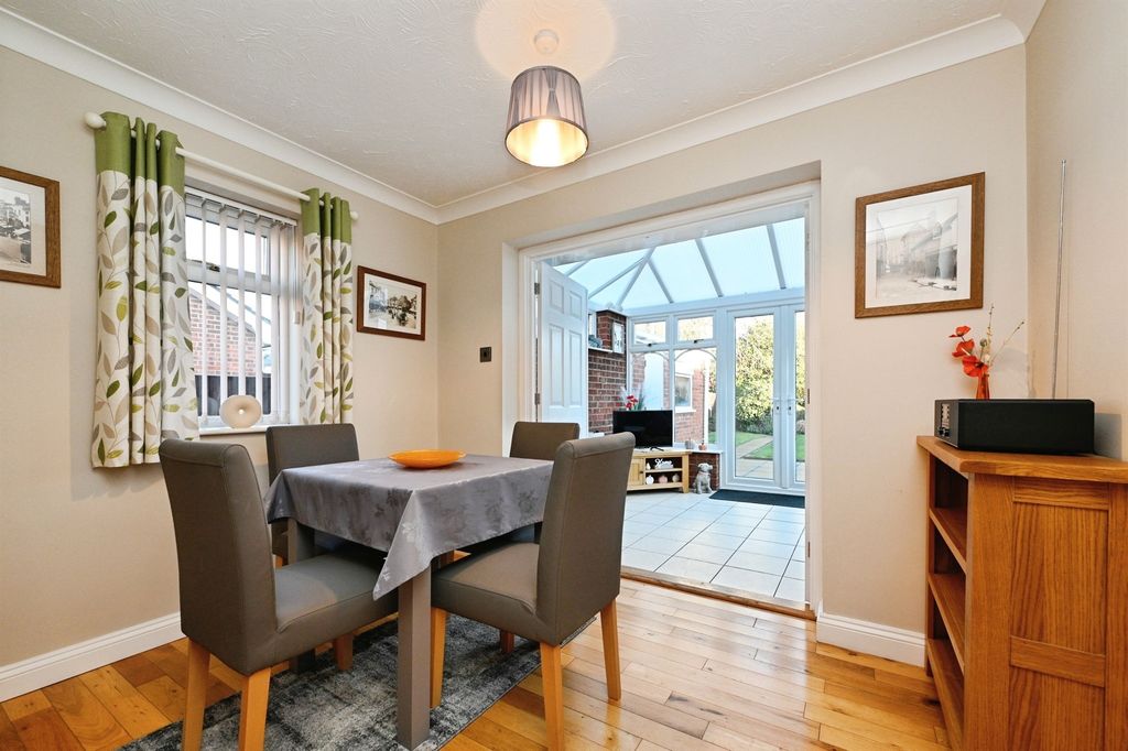 Burghley Road, South Wootton, King's Lynn PE30, 2 bed semi-detached ...