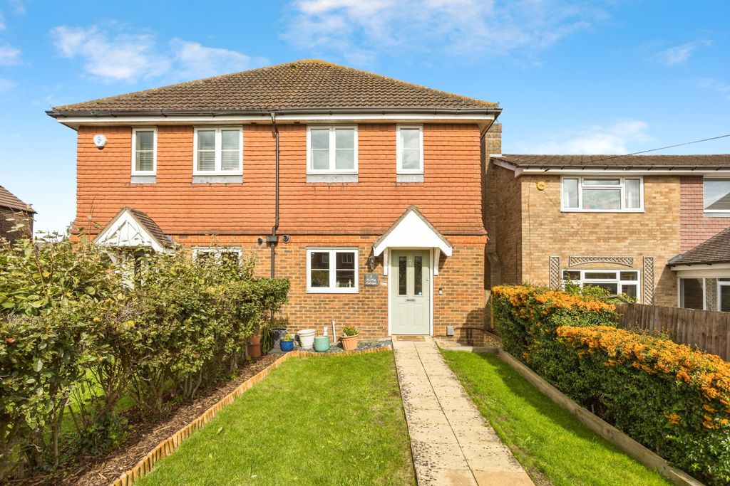 Reigate Road, Horley RH6, 2 bed semi-detached house for sale, £430,000 ...