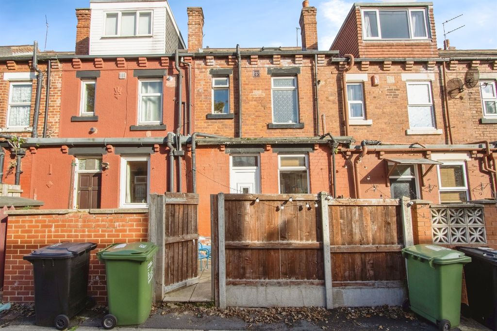 Victoria Grove, Leeds LS9, 3 bed terraced house for sale, £150,000 ...