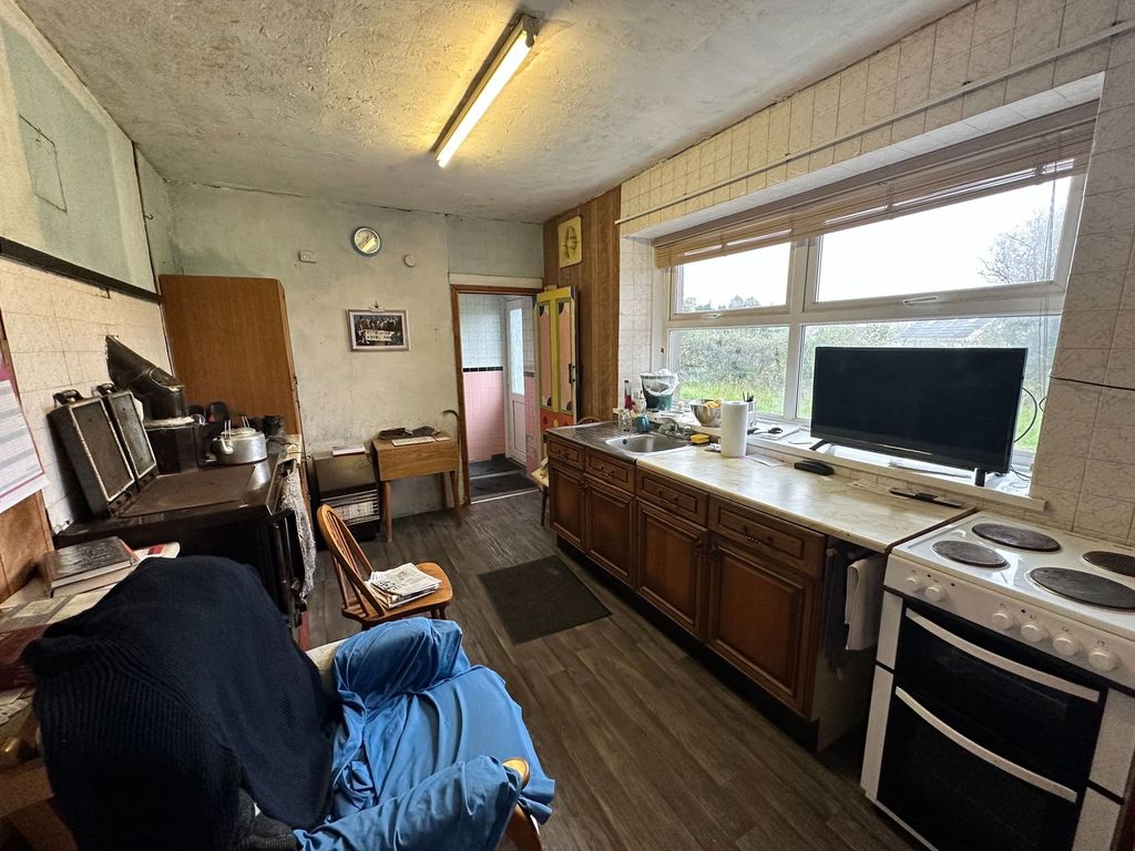 Singleton Road, Upper Tumble, Llanelli SA14, 3 bed semi-detached house ...