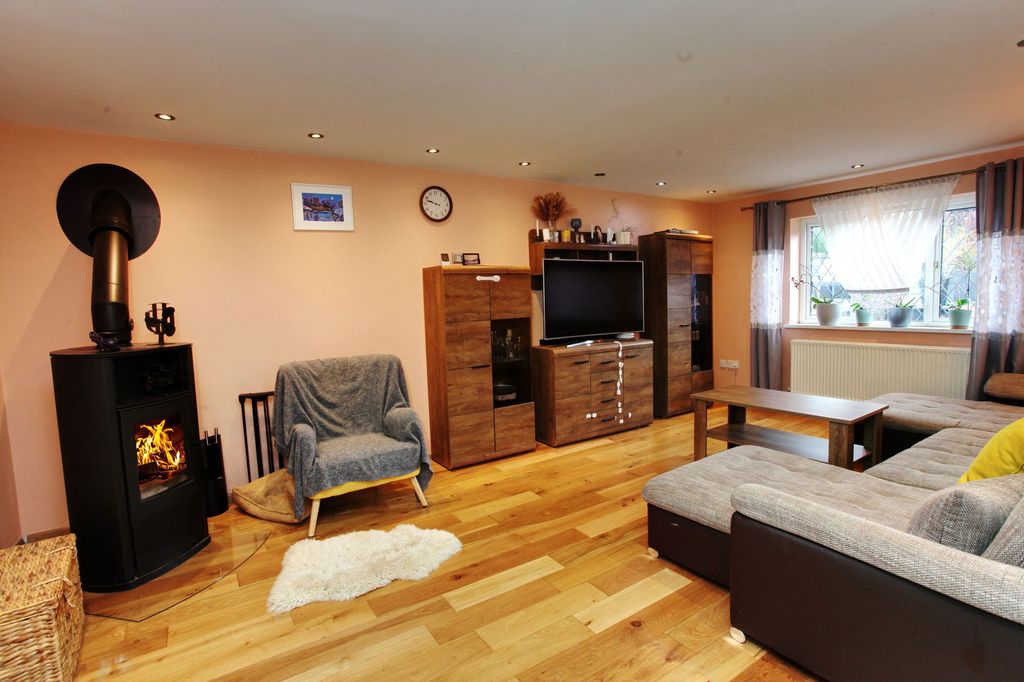 Church Street, Bedwas, Caerphilly, Mid Glamorgan CF83, 5 bed detached ...