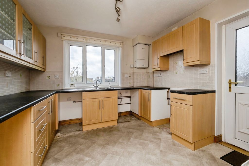 Mincinglake Road, Exeter, Devon EX4, 3 bed semi-detached house for sale, £285,000 | PrimeLocation