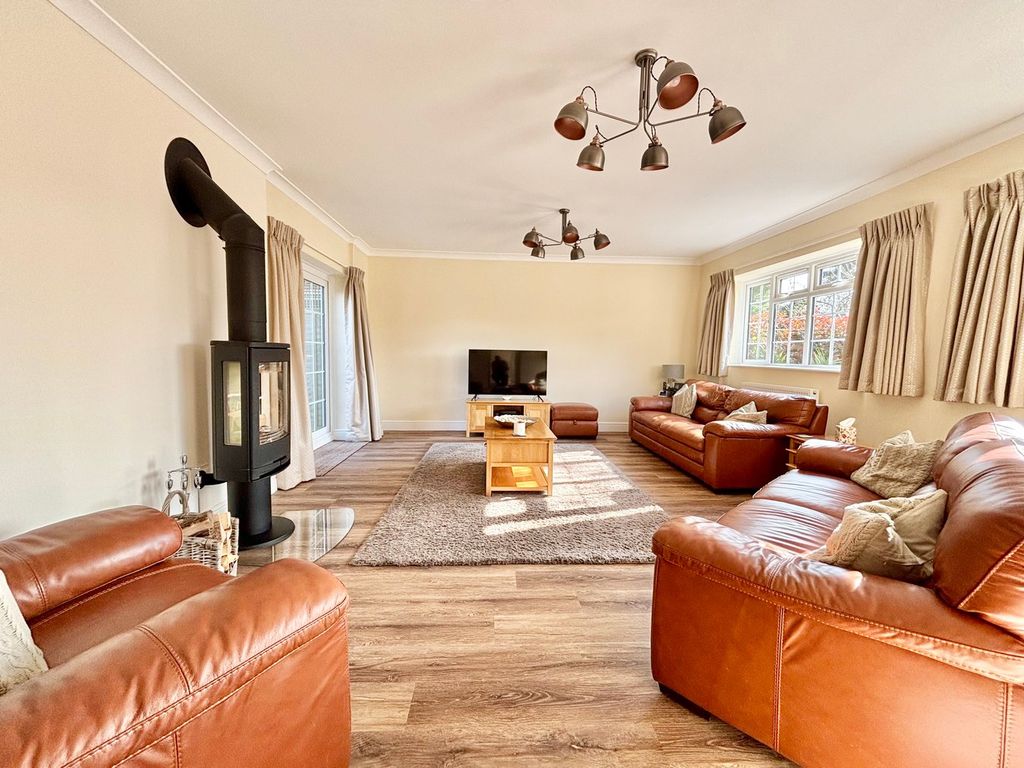 Collington Rise, Bexhill-On-Sea TN39, 4 bed detached house for sale ...