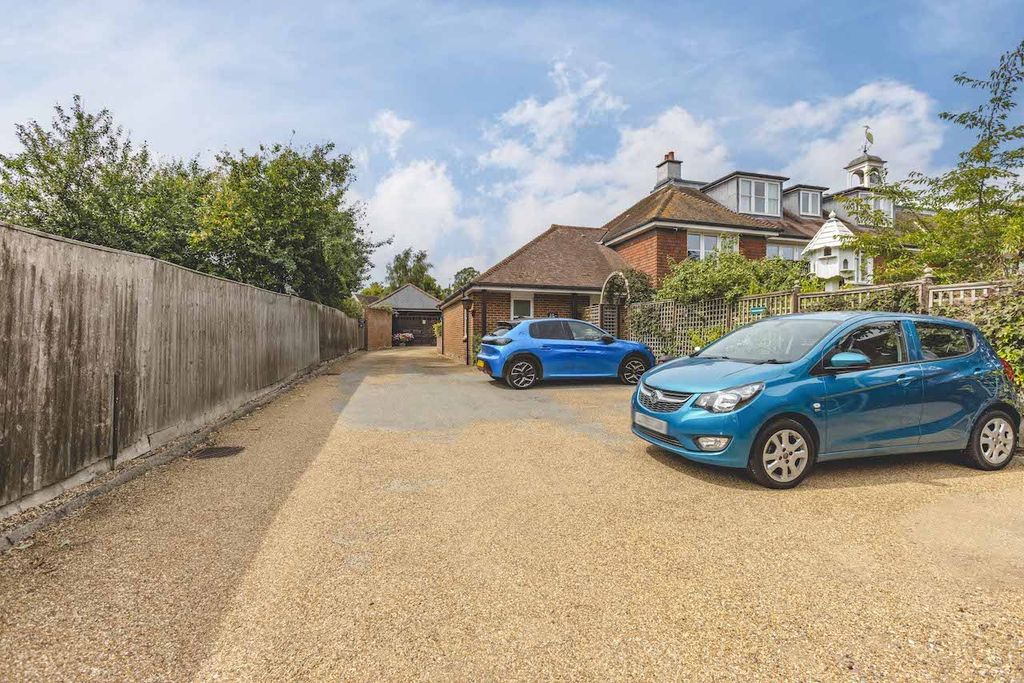 St Marys Court, Beaconsfield HP9, 2 bed terraced house for sale, £ ...