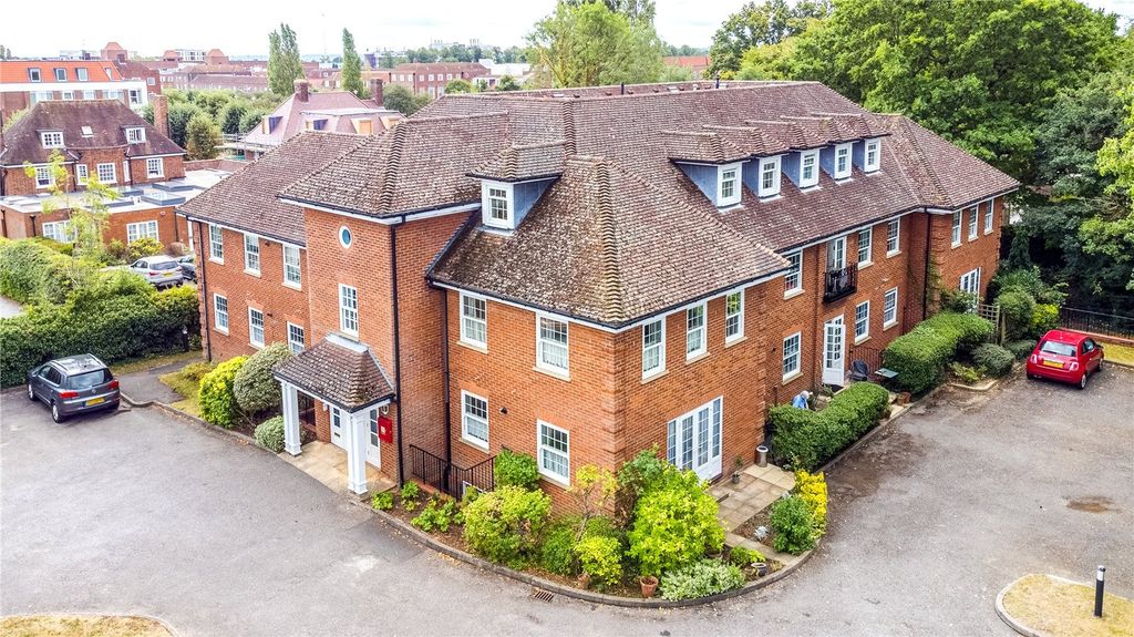 Asquith House, Guessens Road, Welwyn Garden City, Hertfordshire AL8, 2 ...