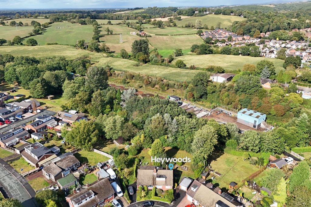 Beresford Dale, Madeley, Crewe, Cheshire CW3, 2 bed semi-detached ...