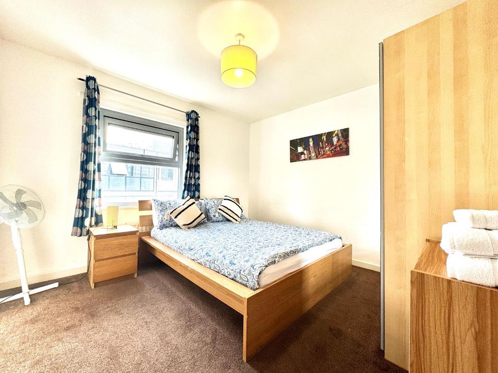 Watney Street, London E1, 2 bed flat for sale, £375,000 | PrimeLocation