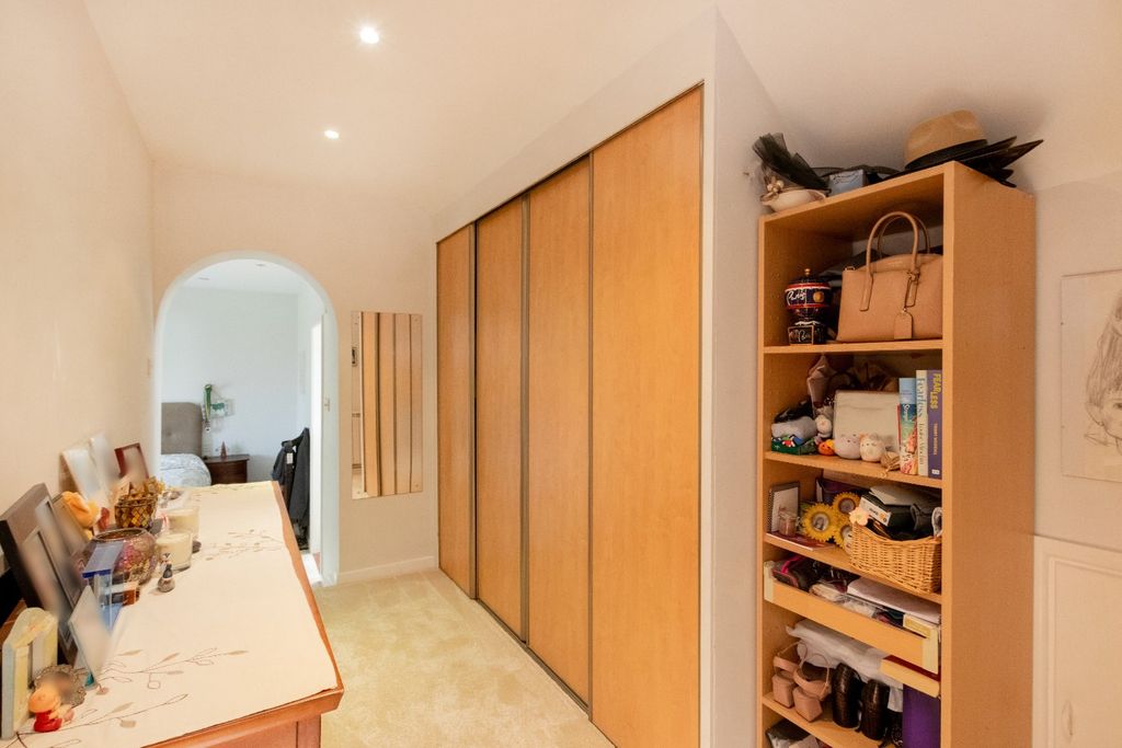 Les Lohiers, St. Saviour, Guernsey GY7, 5 bed detached house for sale ...