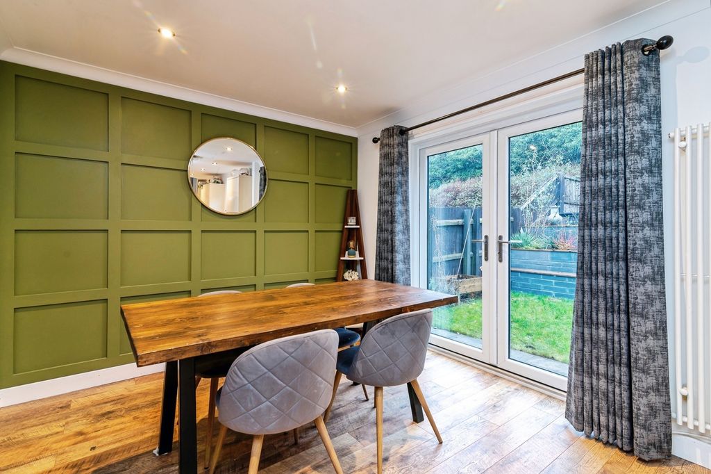 Woodthorpe Gardens, Woodthorpe, Nottinghamshire NG5, 4 bed detached ...