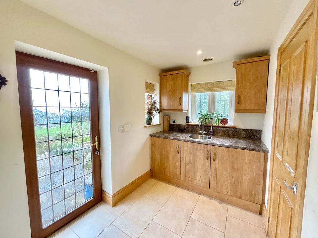 Cross Gate, Hilderstone ST15, 3 bed cottage for sale, £700,000 ...