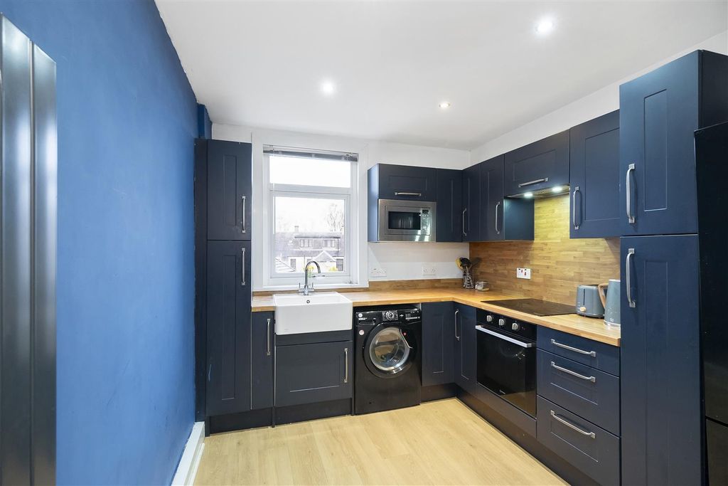 5 The Birches, Maitland Street, Leven KY8, 3 bed maisonette for sale, £ ...